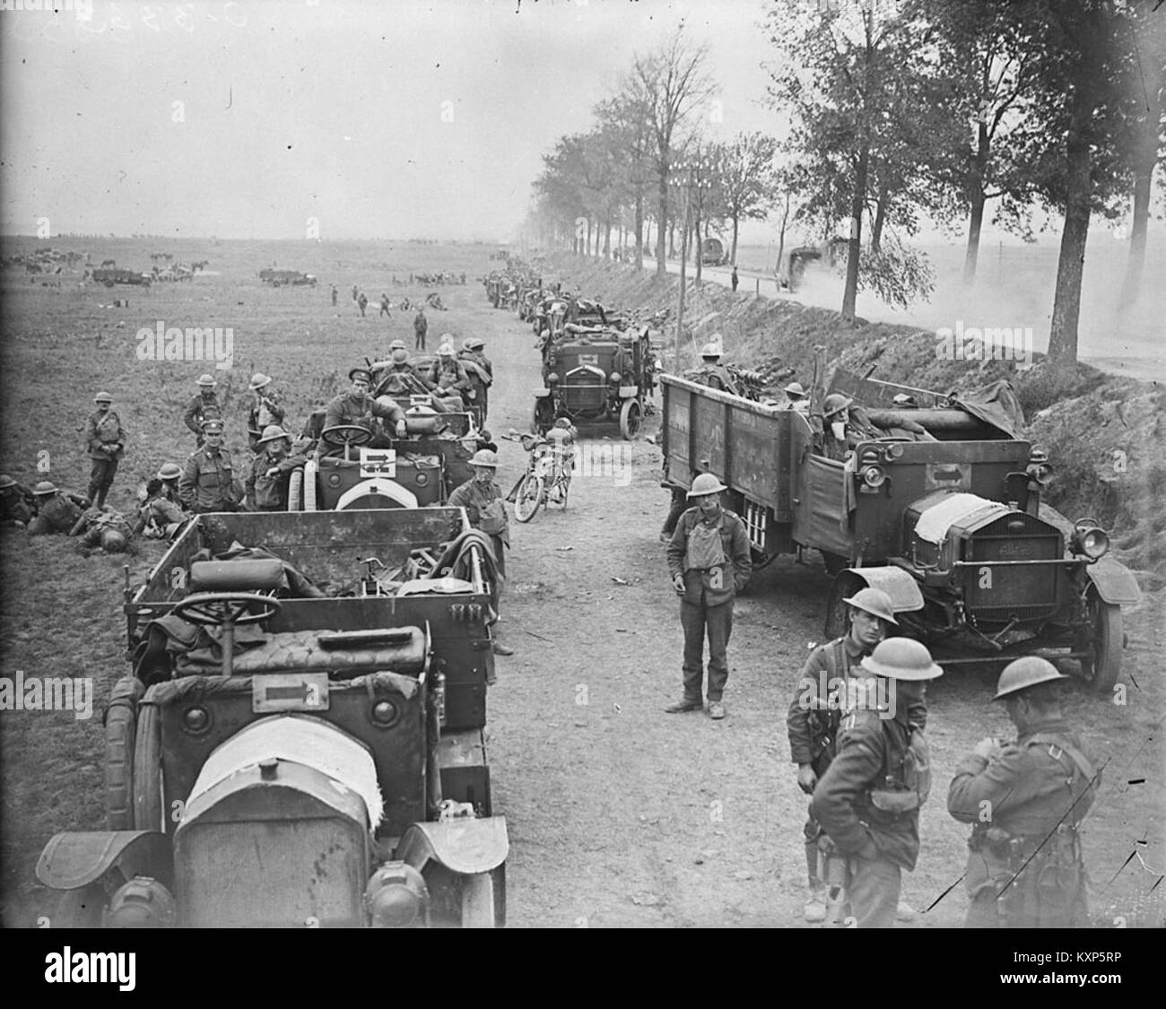 Canadian motor machine gun brigade hi-res stock photography and images ...