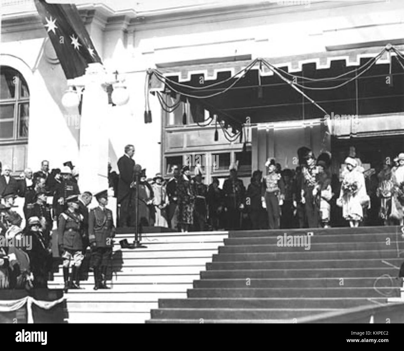 Bruce opens Parliament House, Canberra Stock Photo - Alamy