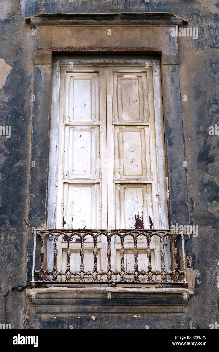 Abandoned building facade, window detail Stock Photo - Alamy