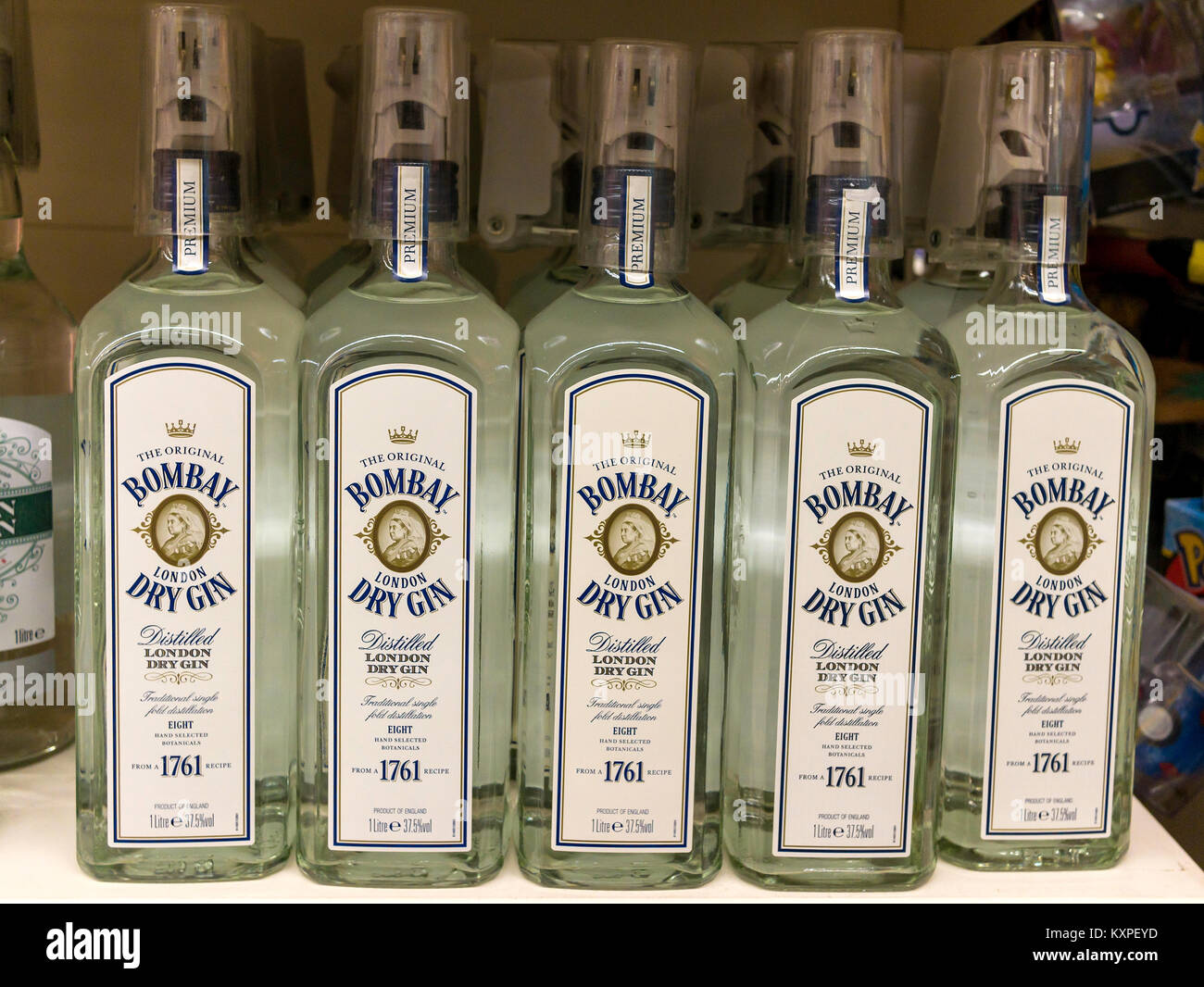London dry gin hi-res stock photography and images - Alamy