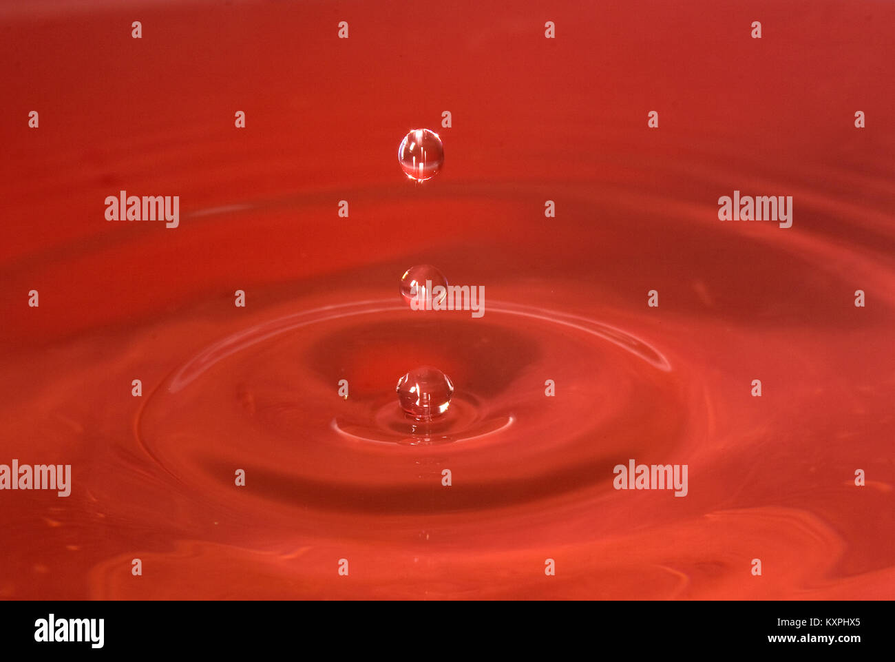 High speed photography of water drops Stock Photo - Alamy