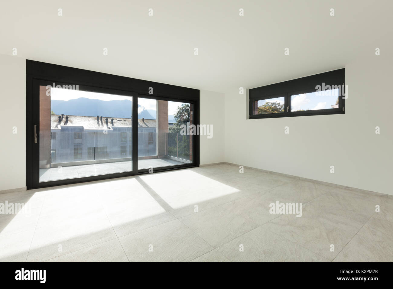 Room with balcony hi-res stock photography and images - Alamy