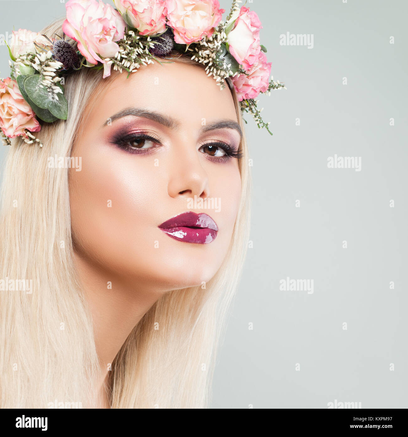 Fashion Model Woman with Perfect Makeup and Spring Flowers. Beautiful ...