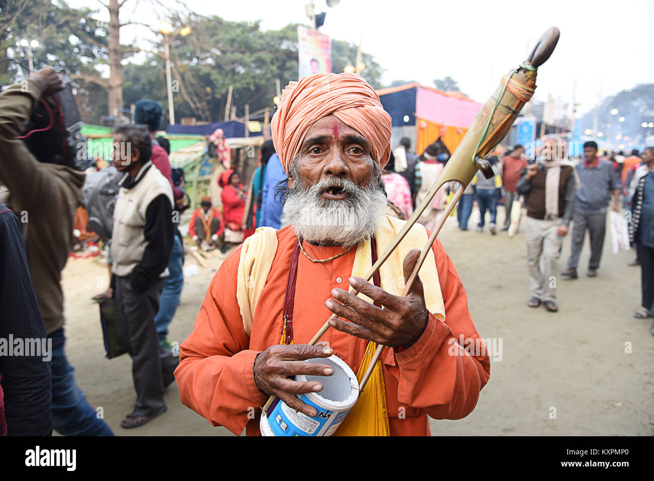 Ektara instrument hi-res stock photography and images - Alamy