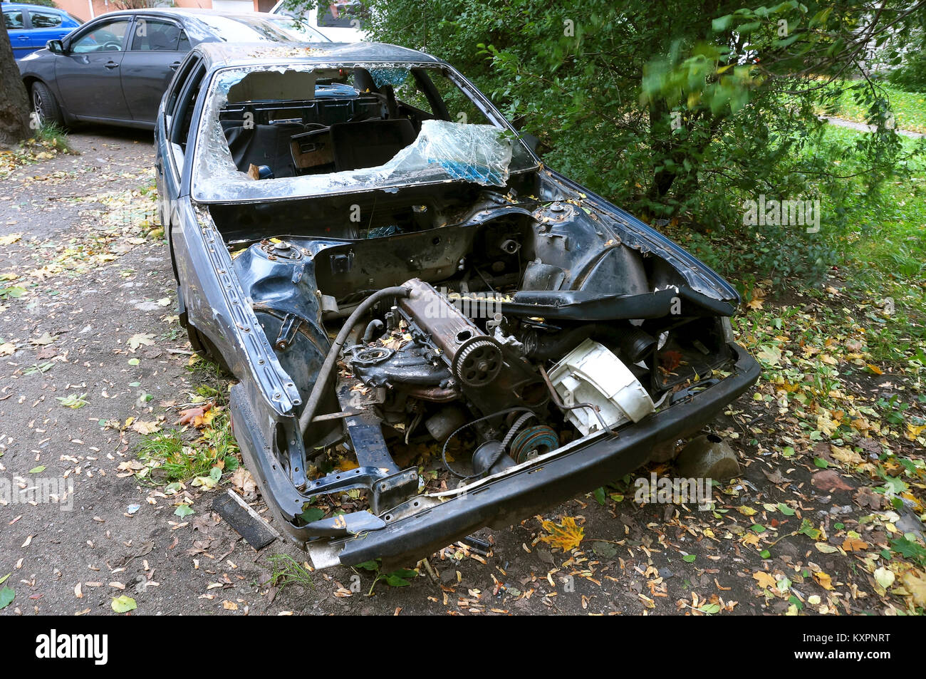 an old broken-down rusty, old abandoned car Stock Photo - Alamy