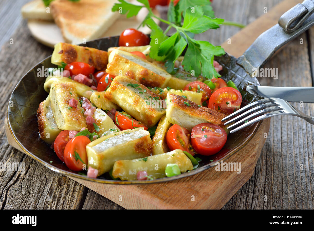 Swabian pockets with roasted onions hi-res stock photography and images ...