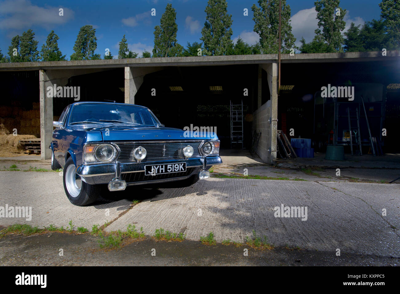 1972 Ford Zephyr classic British executive saloon Stock Photo - Alamy
