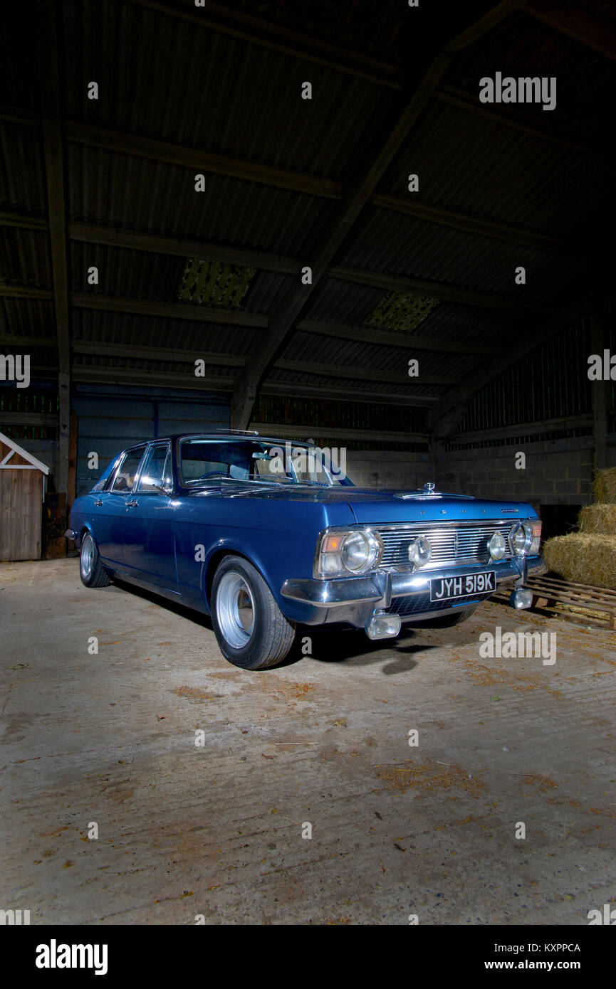 1972 Ford Zephyr classic British executive saloon Stock Photo - Alamy