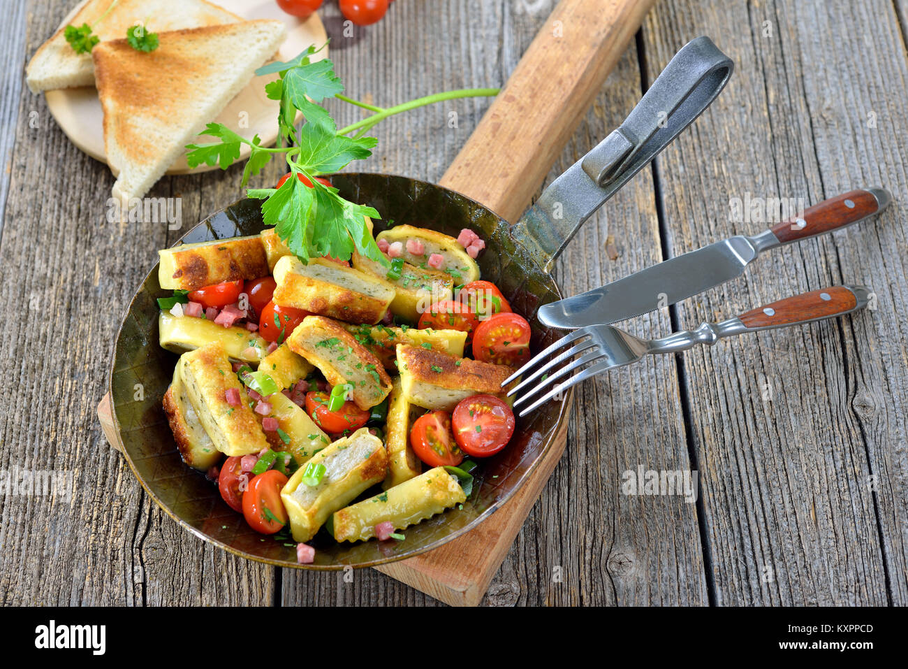 Swabian pockets with roasted onions hi-res stock photography and images ...