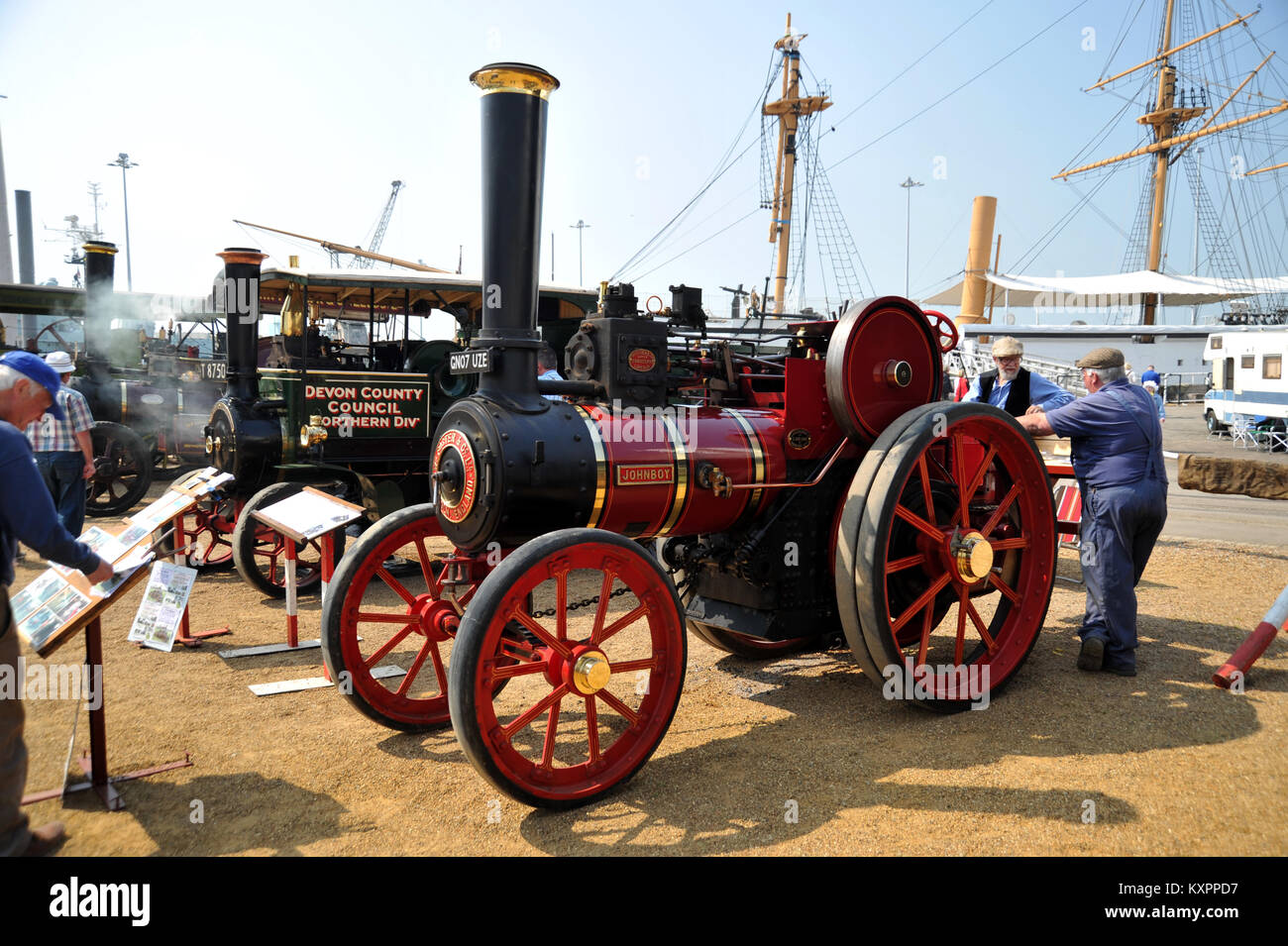 Vintage steam traction engine hi-res stock photography and images - Alamy