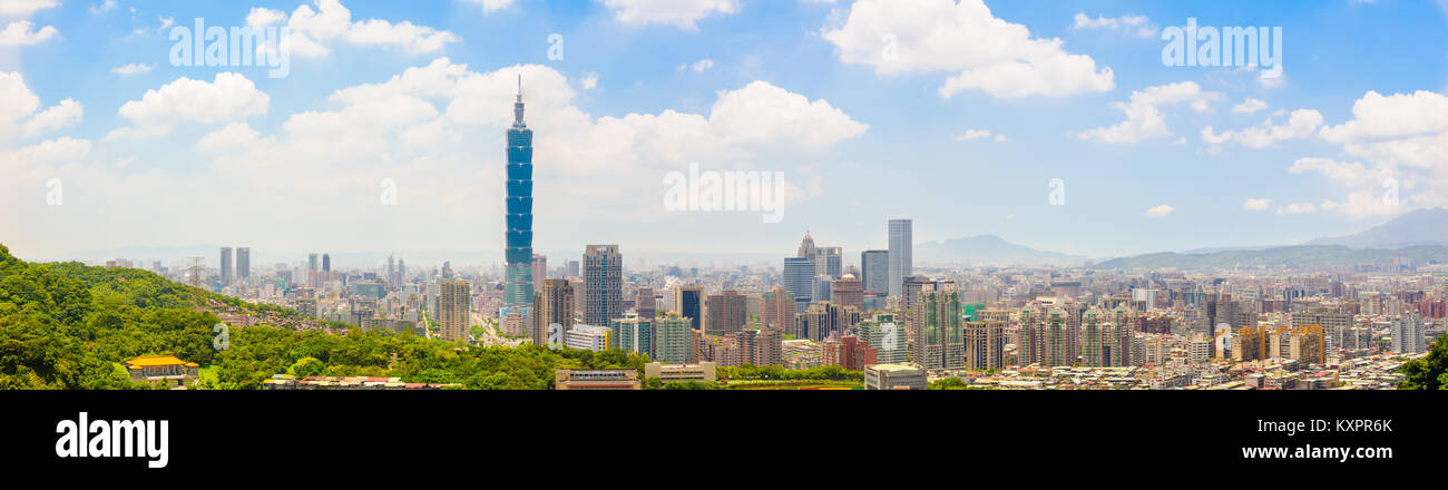 Panoramic view of Taipei City Stock Photo - Alamy