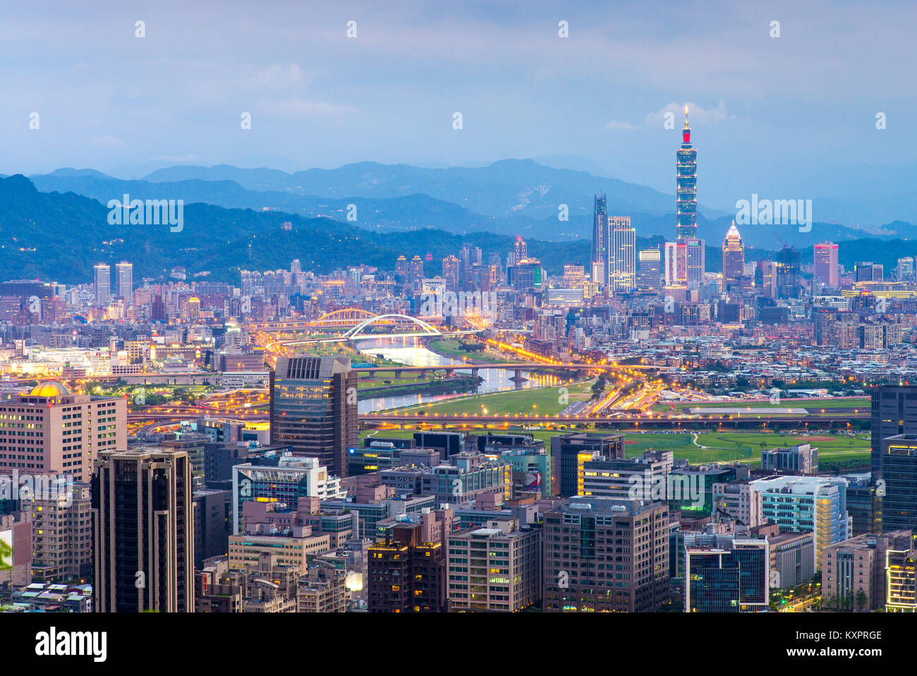 skyline of the taipei city by the river Stock Photo - Alamy