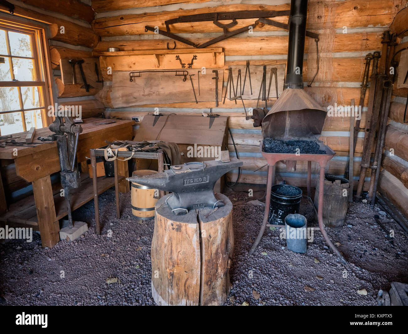 Old west blacksmith hi-res stock photography and images - Alamy