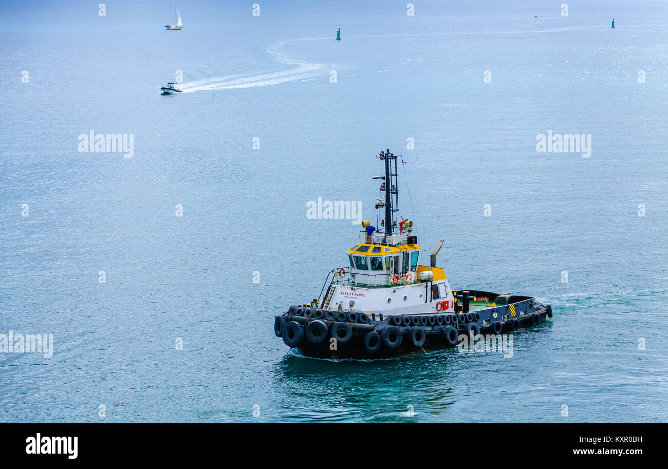 Large tugboat hi-res stock photography and images - Alamy
