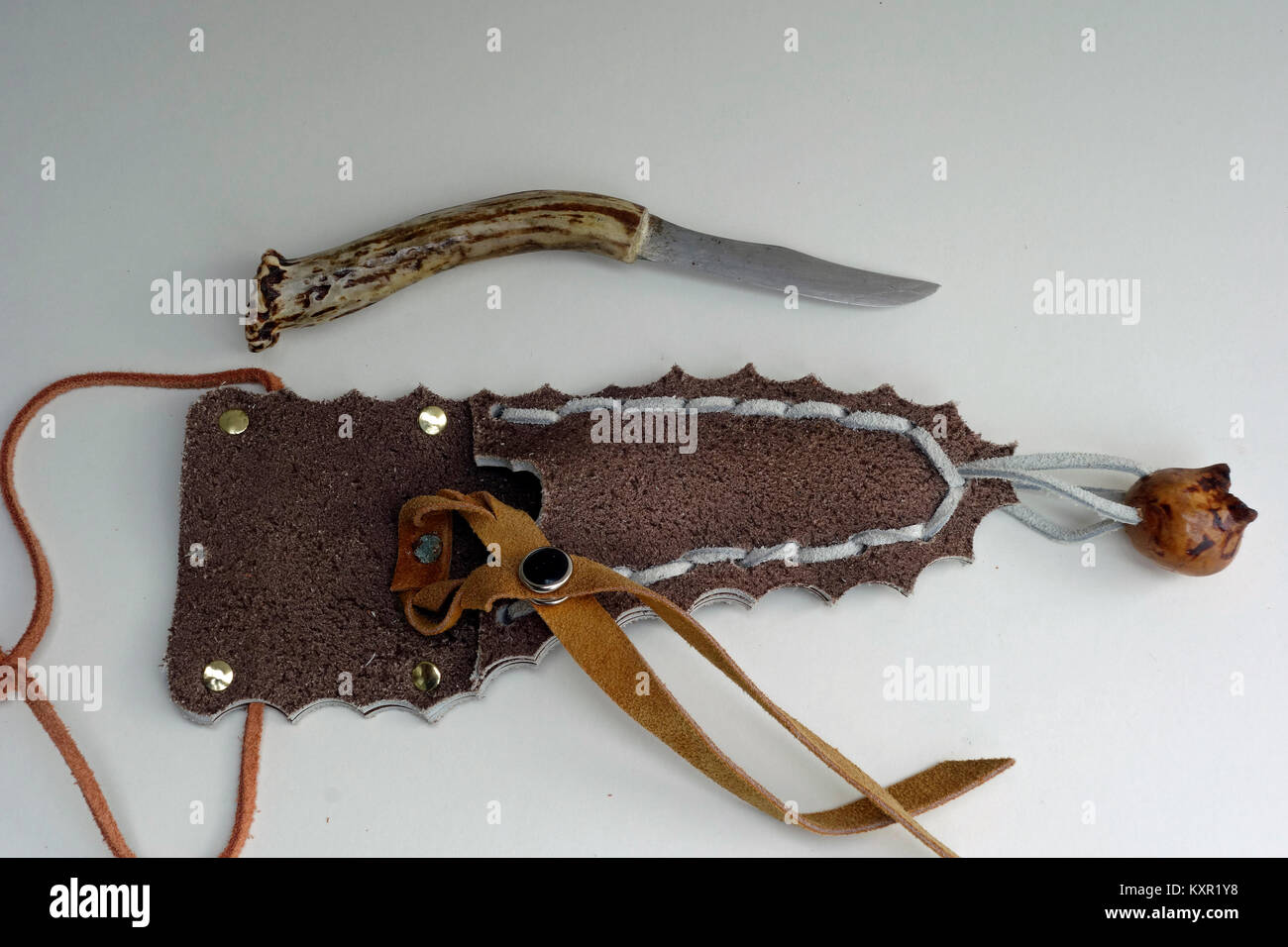 A knife made by Mi'Kmaq aboriginals in Canada Stock Photo - Alamy