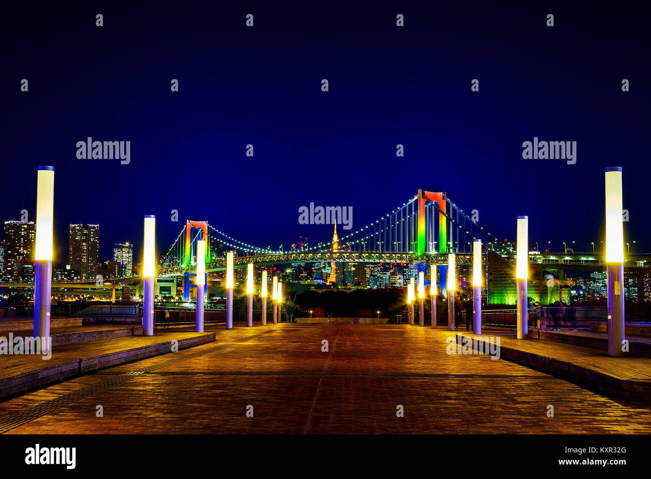 Two Story Bridge High Resolution Stock Photography and Images - Alamy