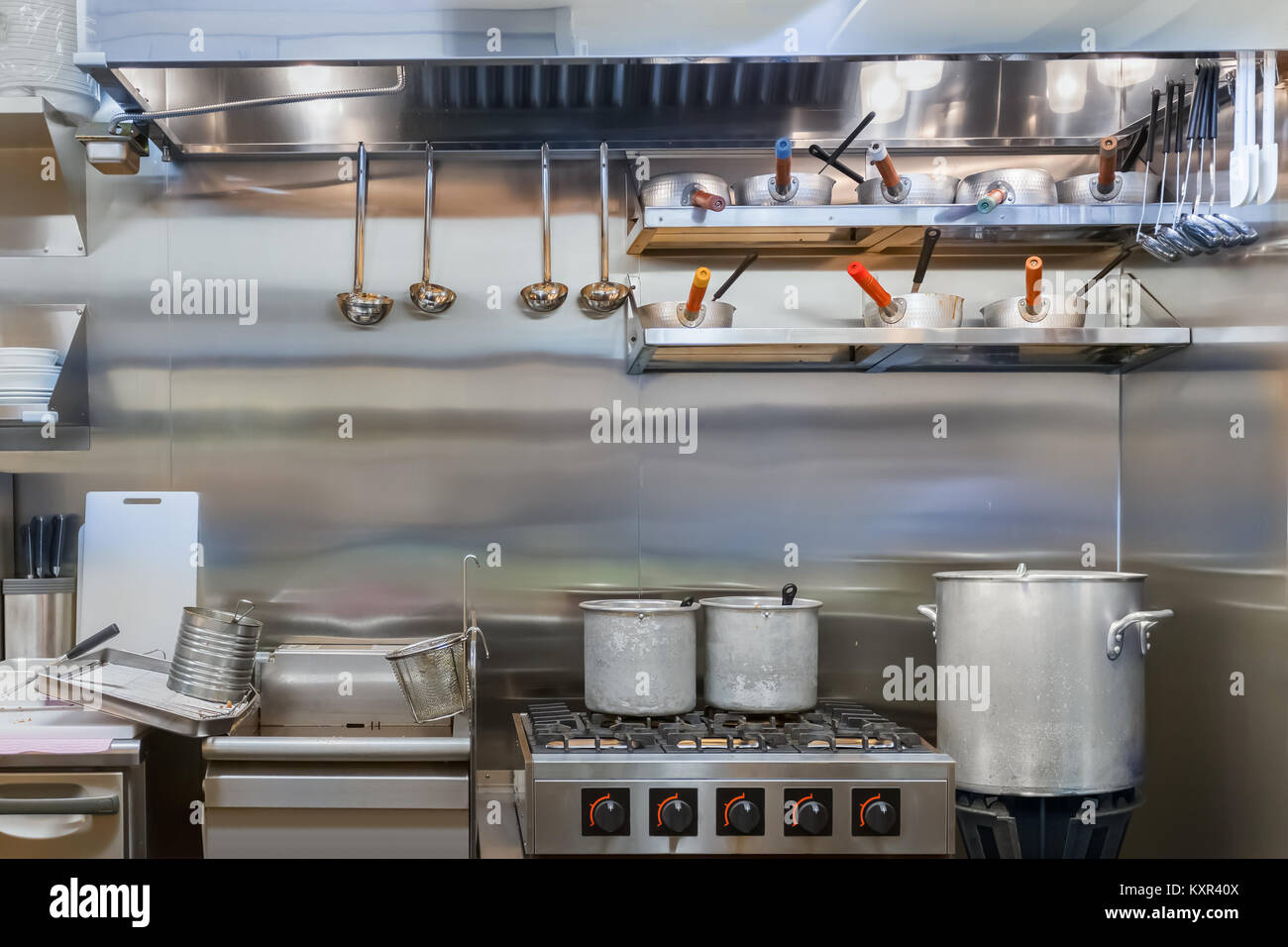 Professional kitchen in a restaurant Stock Photo - Alamy