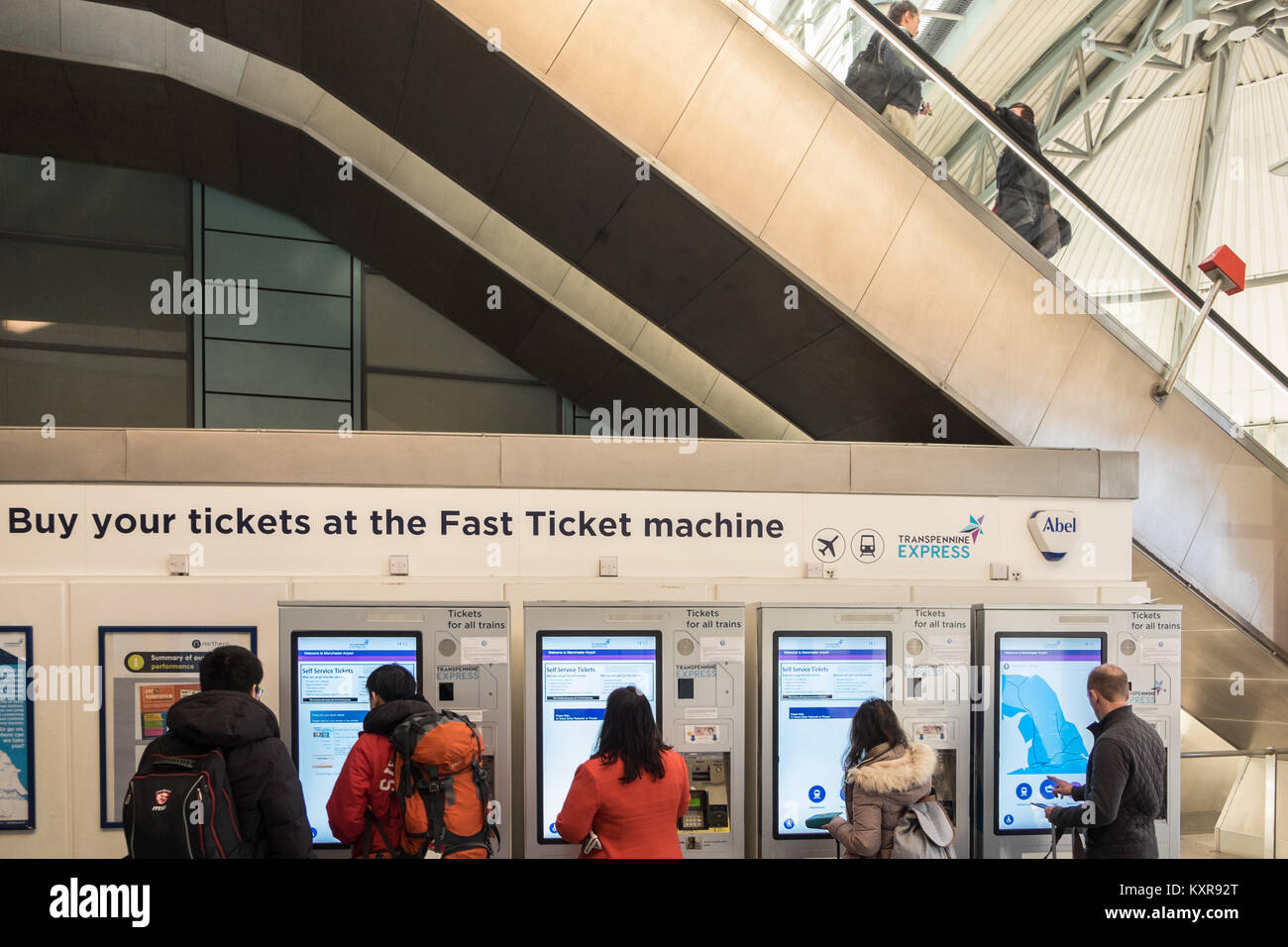 Manchester airport train station hi-res stock photography and images ...