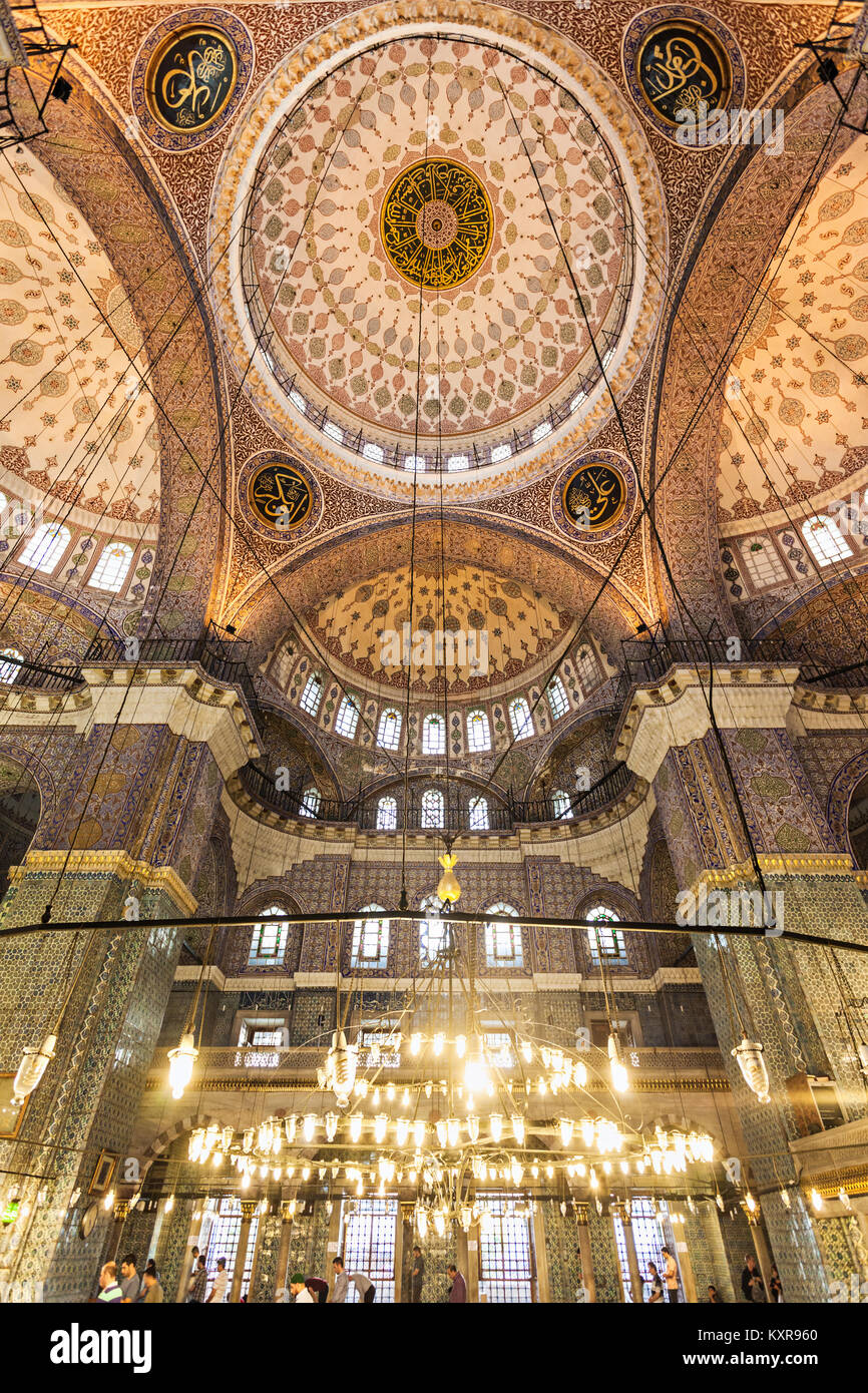 Istanbul inside yeni cami mosque hi-res stock photography and images ...