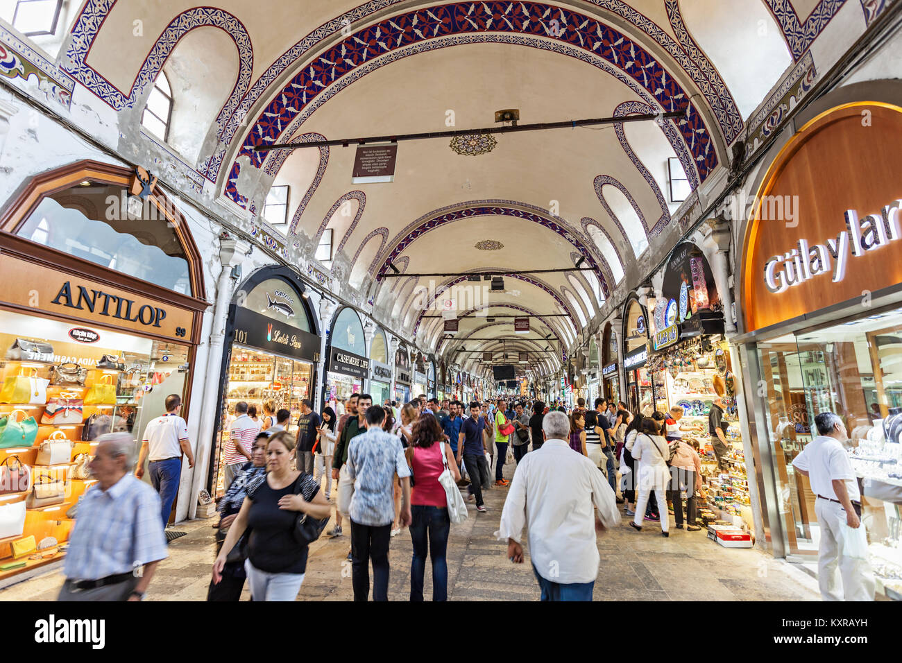 Turkey istanbul sultanahmet the spice bazaar or egyptian bazaar hi-res ...