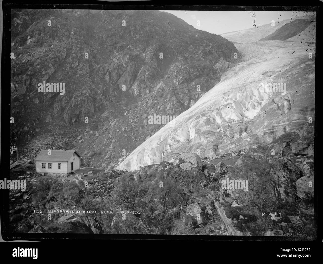 Buarbræen med Hotel Buar Hardanger - NB MS G3 0083 Stock Photo - Alamy