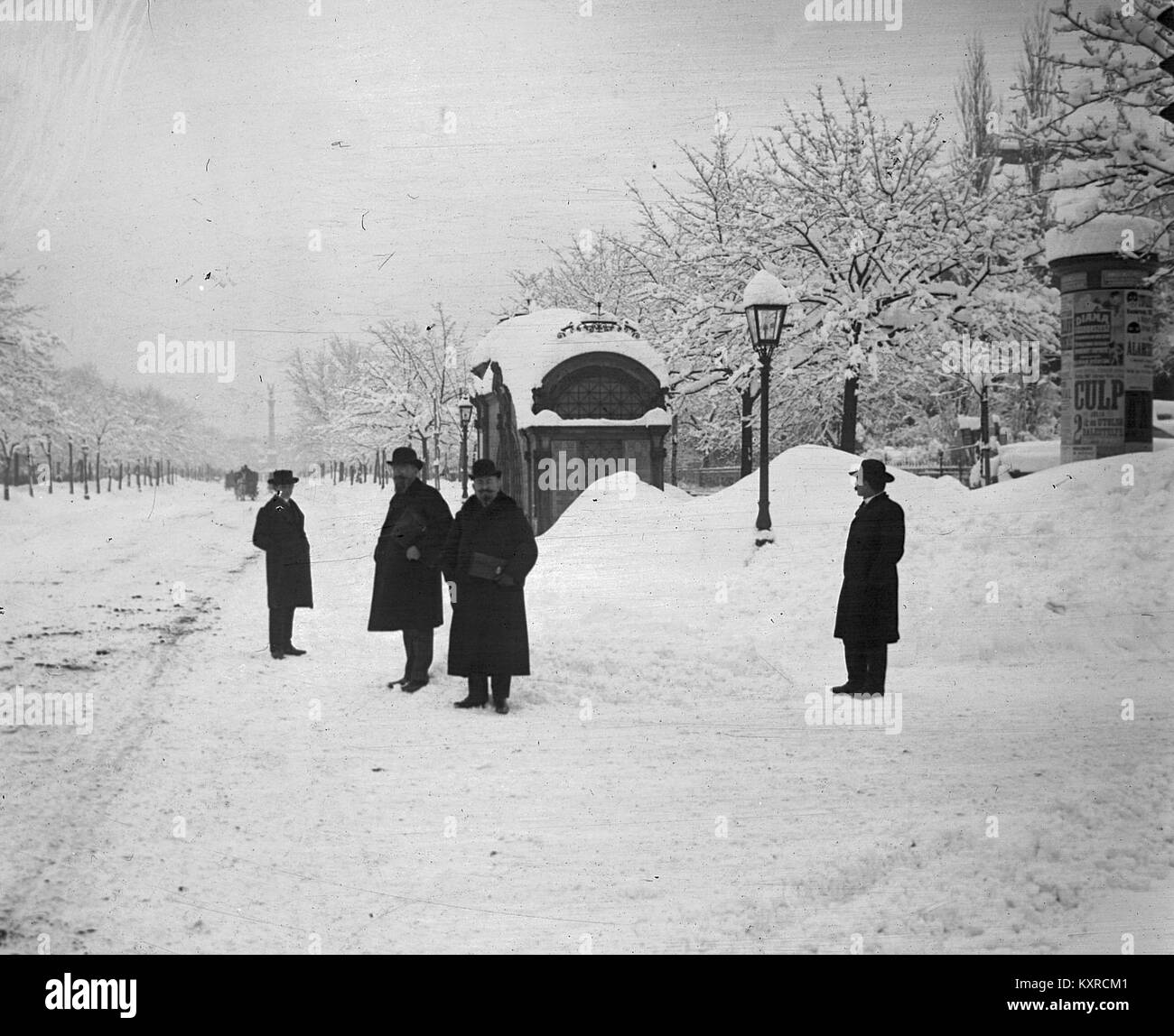 Square street in background Black and White Stock Photos & Images - Alamy