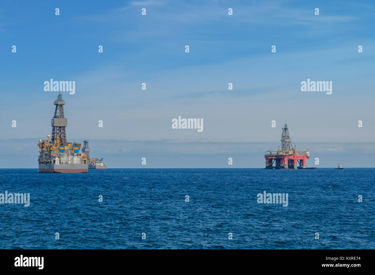 Drilling ship hi-res stock photography and images - Alamy