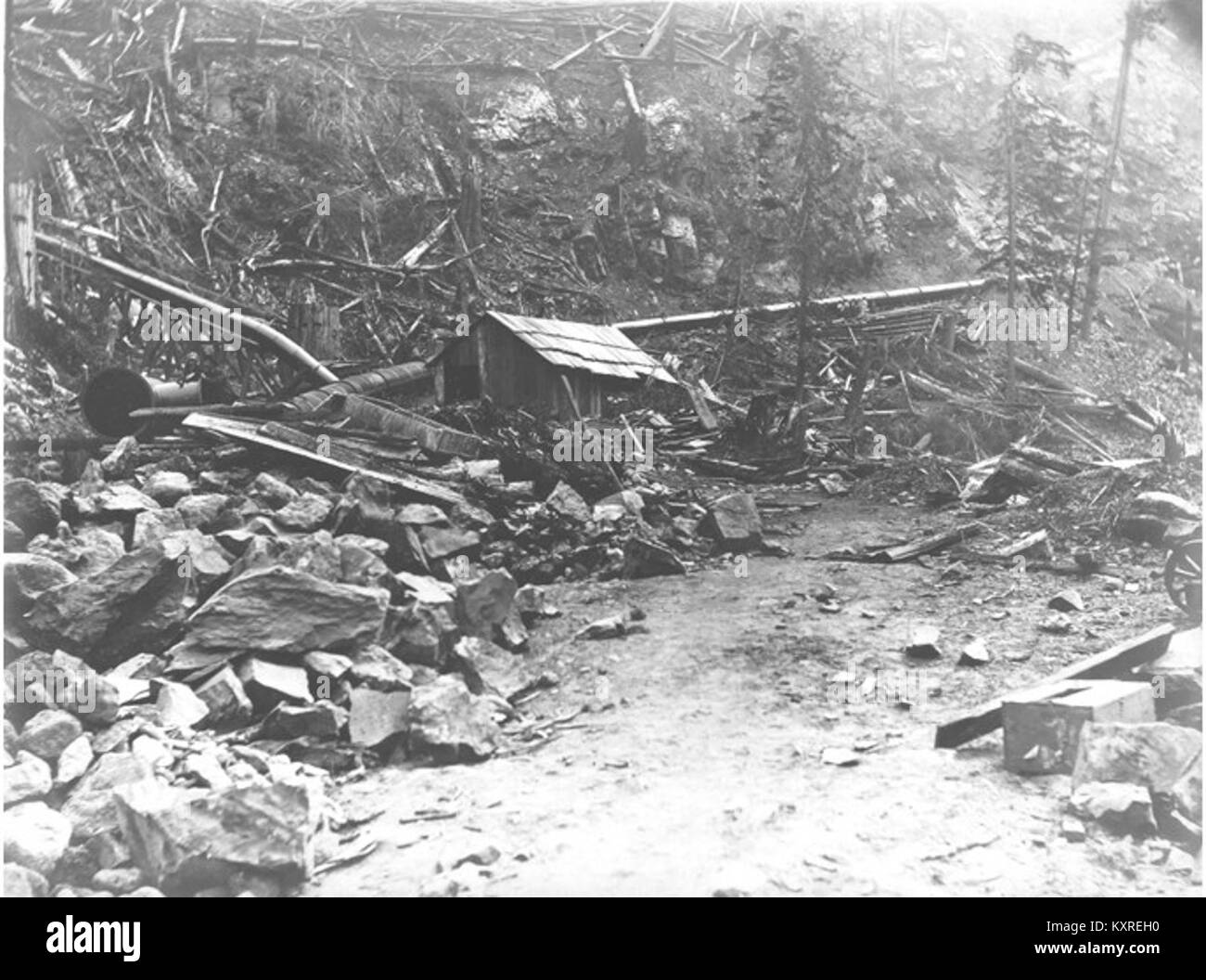 Cabin building Black and White Stock Photos & Images - Alamy