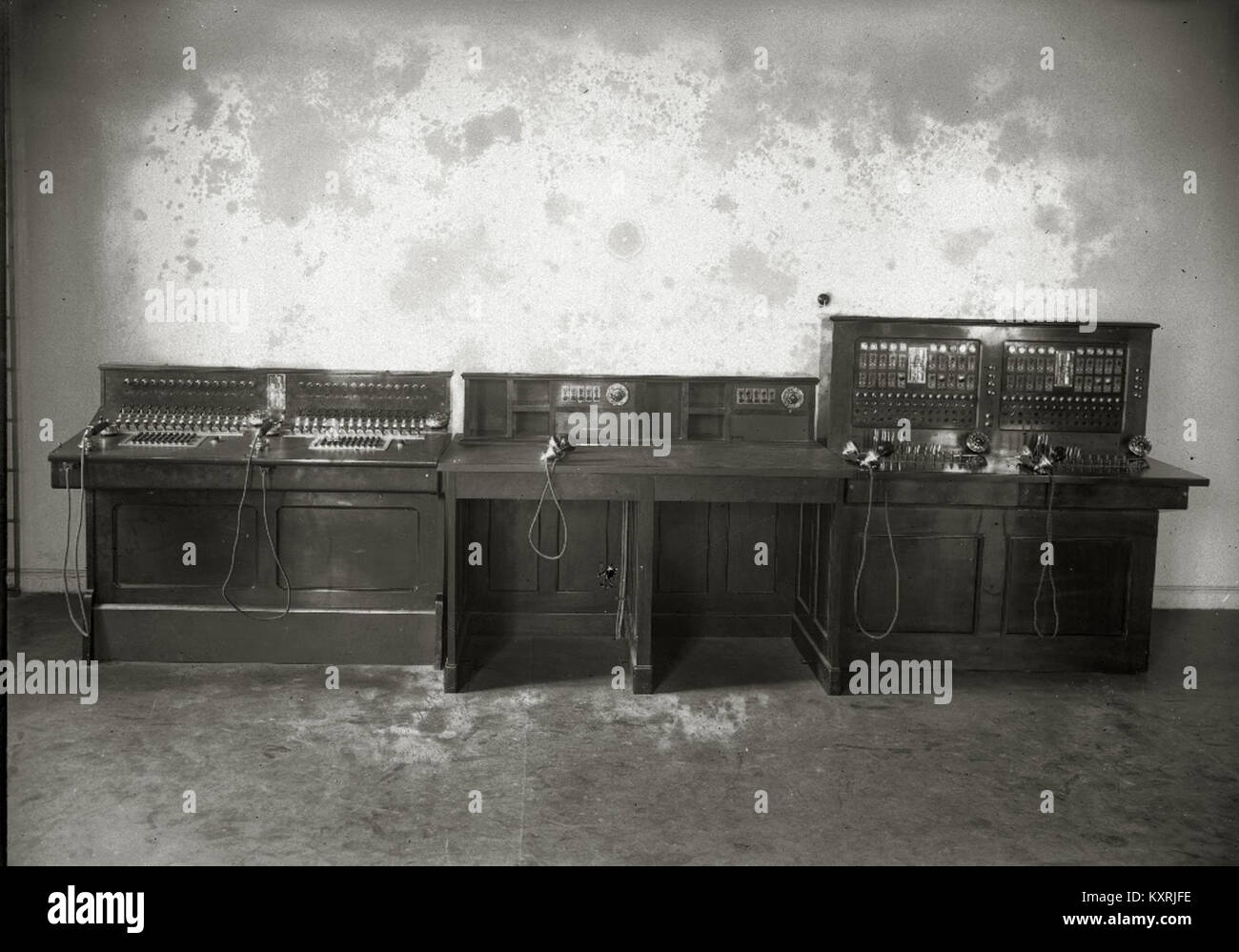 Central telefónica hi-res stock photography and images - Alamy