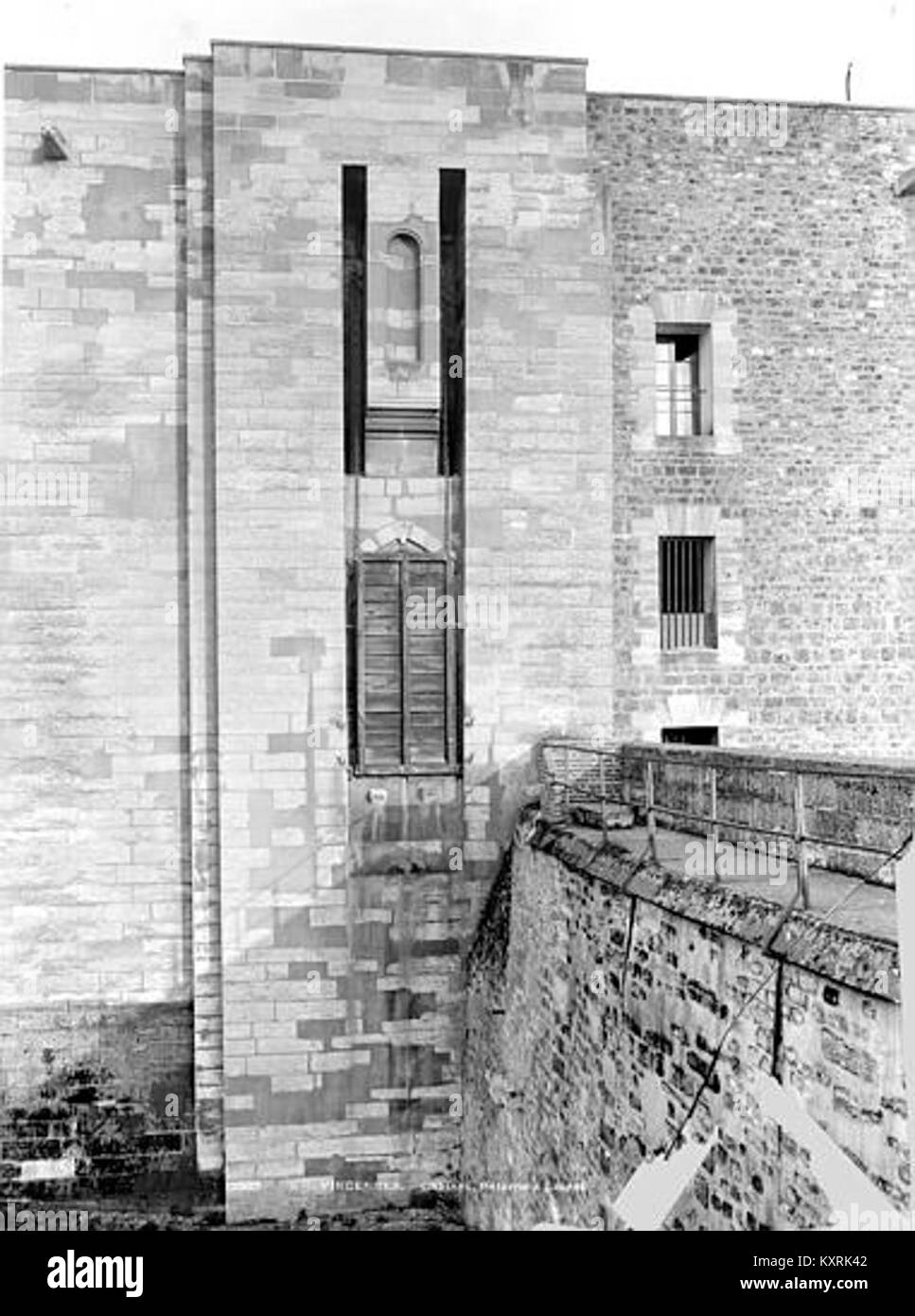 The image shows the western postern gate of the Château de Vincennes in ...