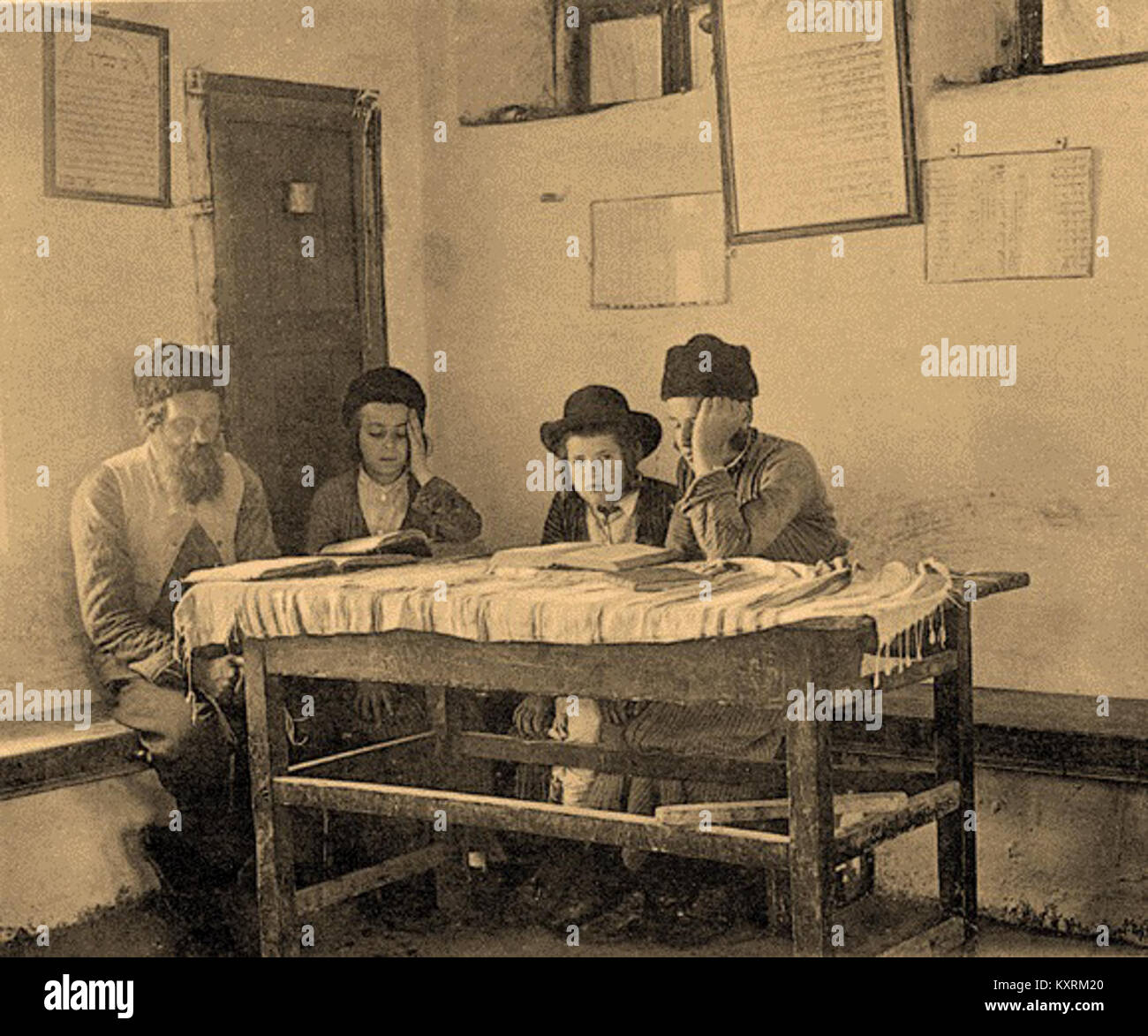 Cheder hi-res stock photography and images - Alamy