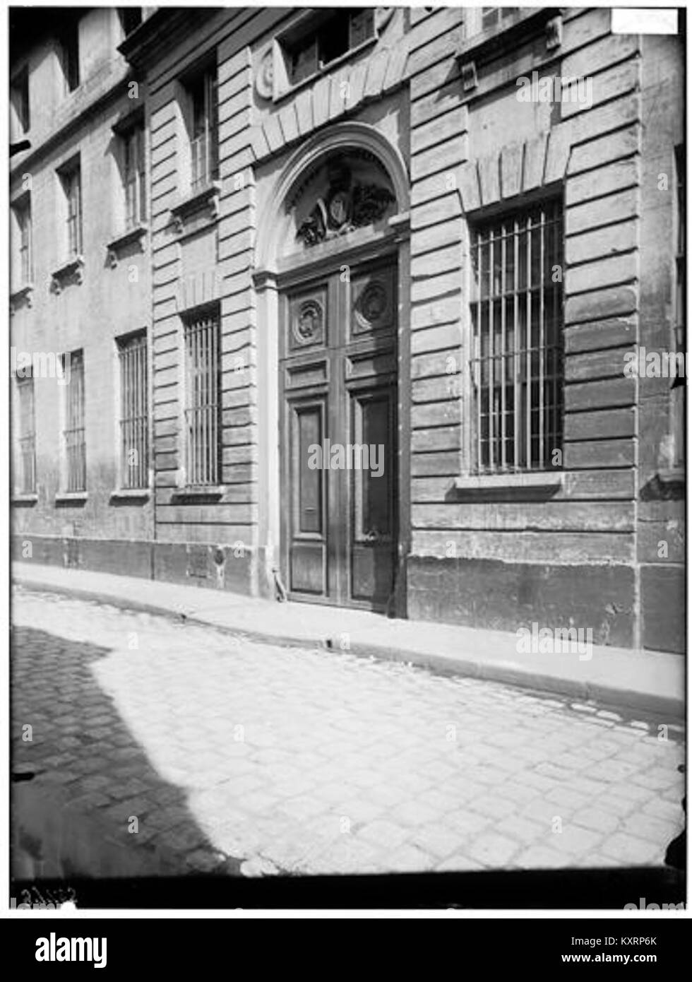 View paris france 18th Black and White Stock Photos & Images - Alamy