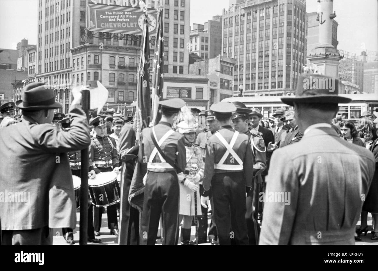 Urban roundabout monument Black and White Stock Photos & Images - Alamy