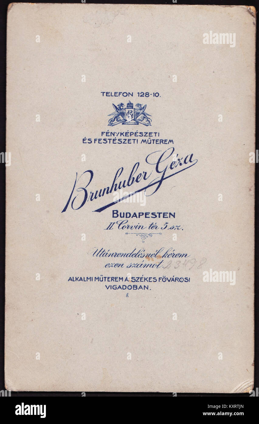Corvin tér 5., Brunhuber Géza fényképészeti és festészeti műterme ...