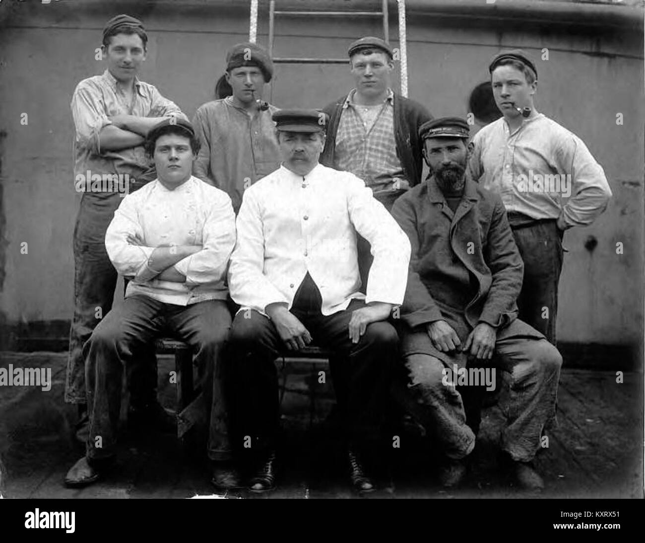 Ship crew 1900 hi-res stock photography and images - Alamy