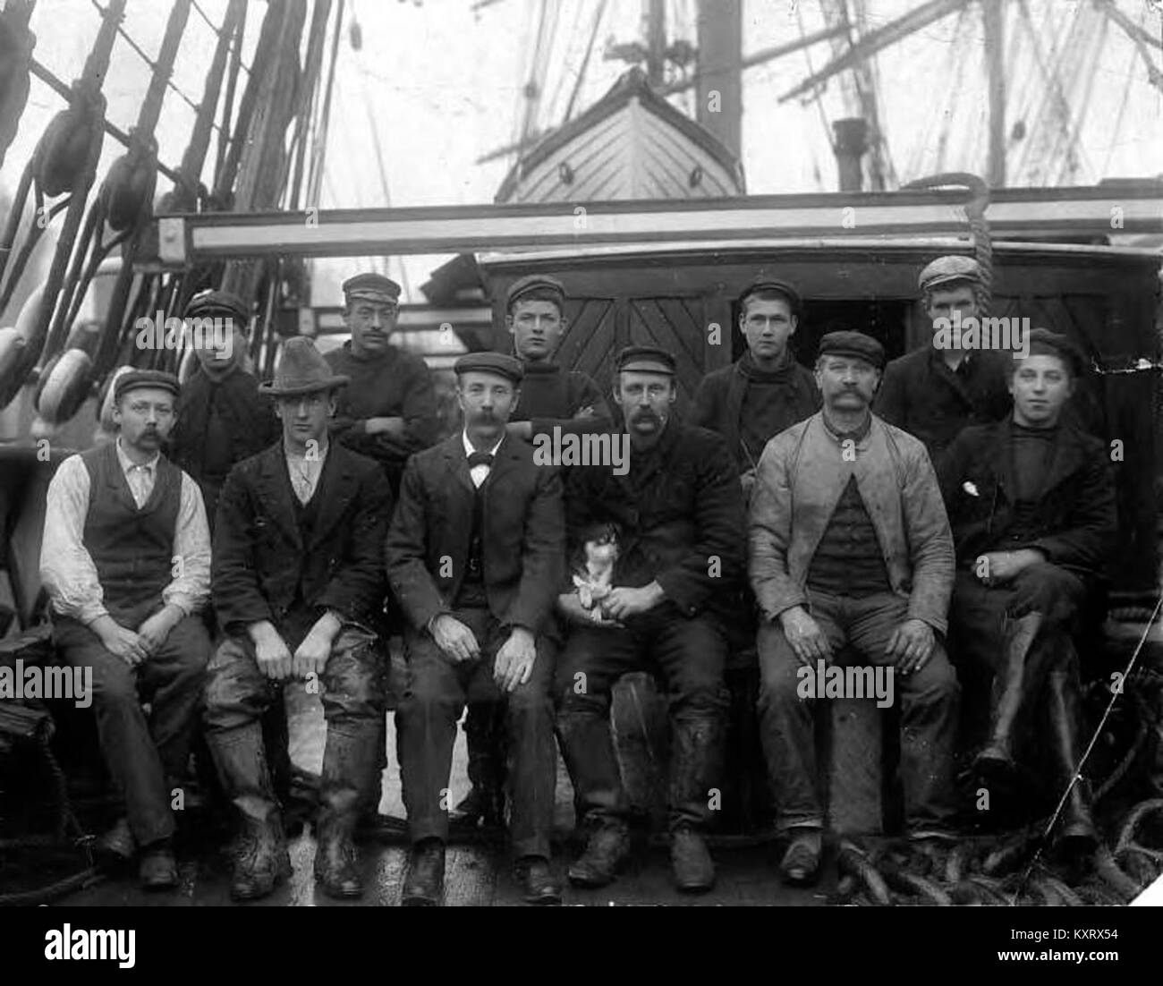Ship crew 1900 hi-res stock photography and images - Alamy
