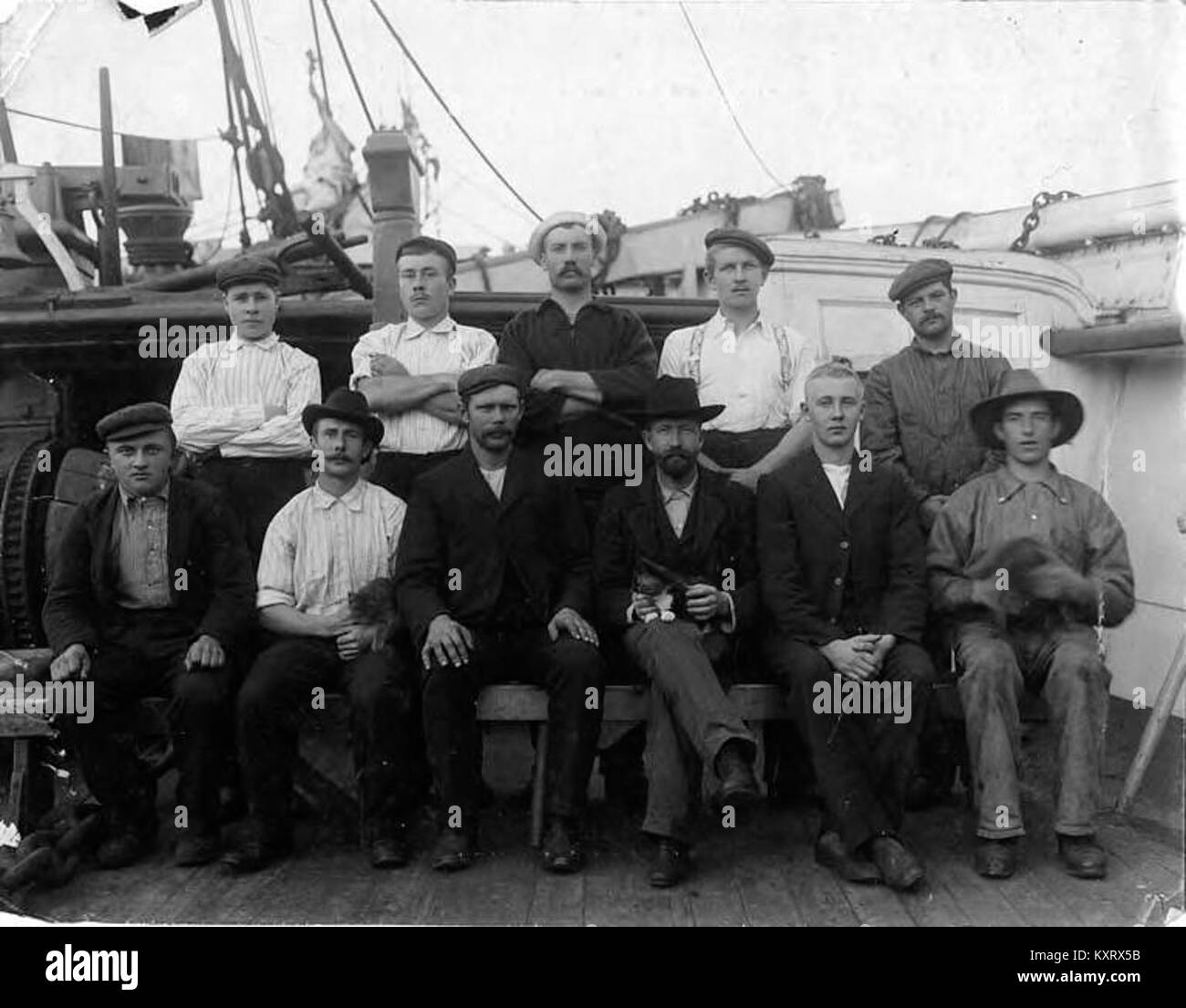 Vintage crew photo hi-res stock photography and images - Alamy