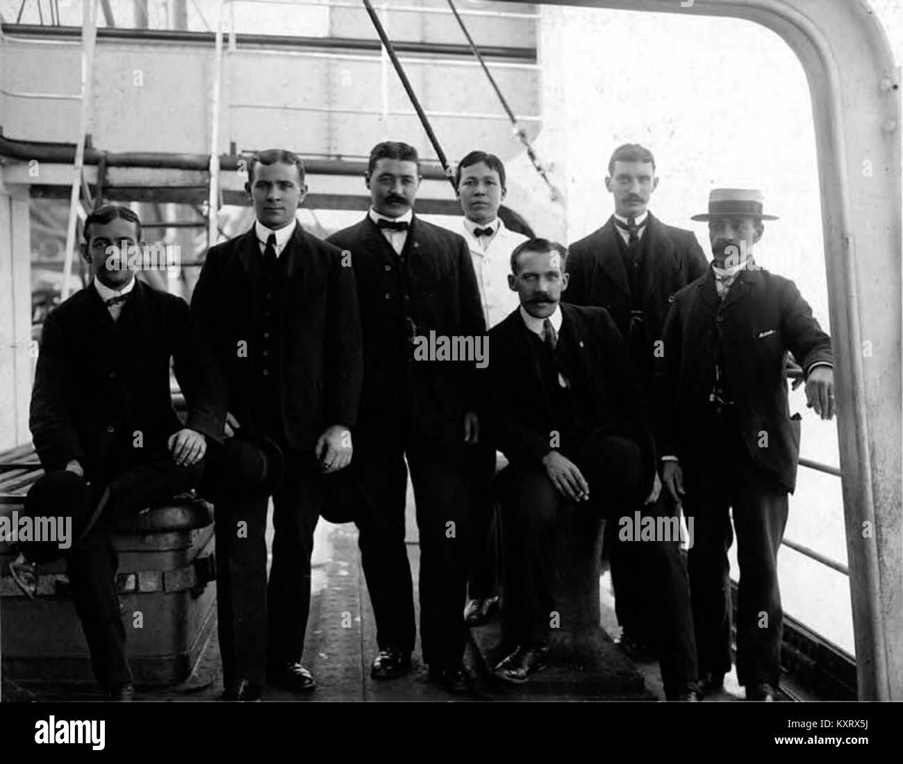 Ship crew 1900 hi-res stock photography and images - Alamy