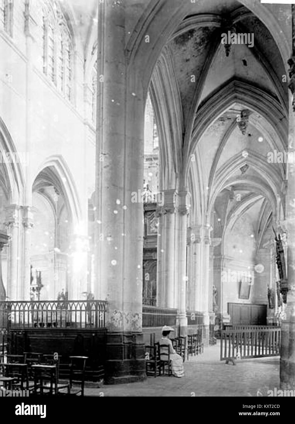 Diagonal exterior view church Black and White Stock Photos & Images - Alamy