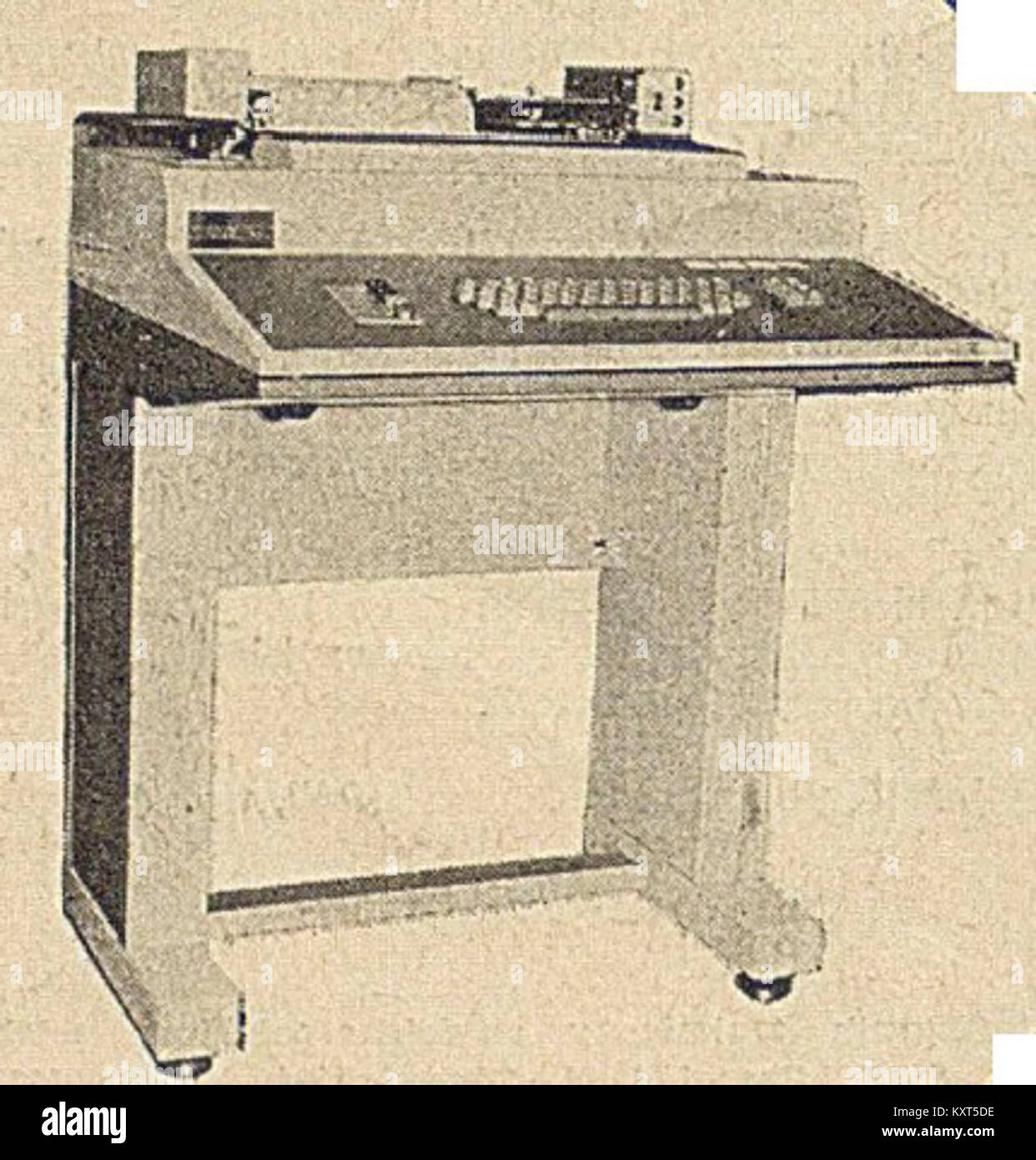 1900s computer hi-res stock photography and images - Alamy