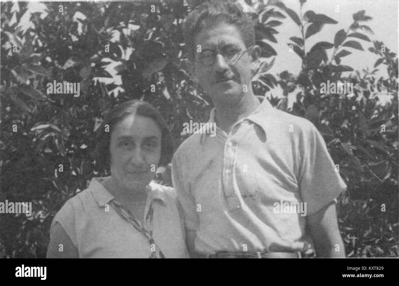 Erich Dov Moses with his wife Else, 1940 Stock Photo - Alamy