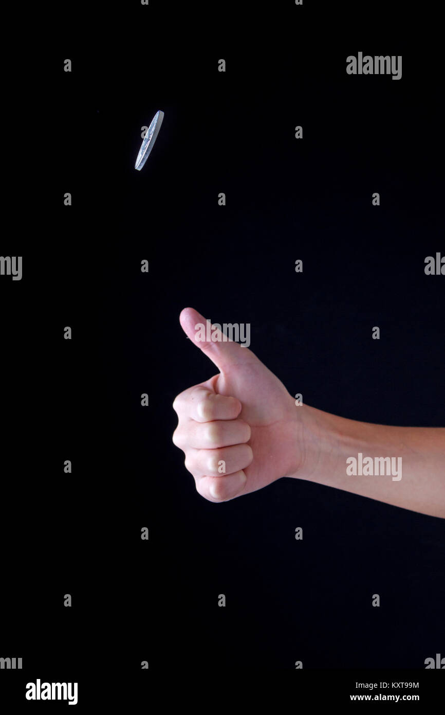 Throw thumb hi-res stock photography and images - Alamy