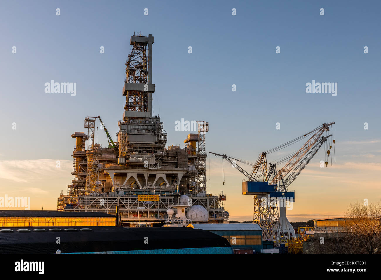 North sea gas pipelines hi-res stock photography and images - Alamy