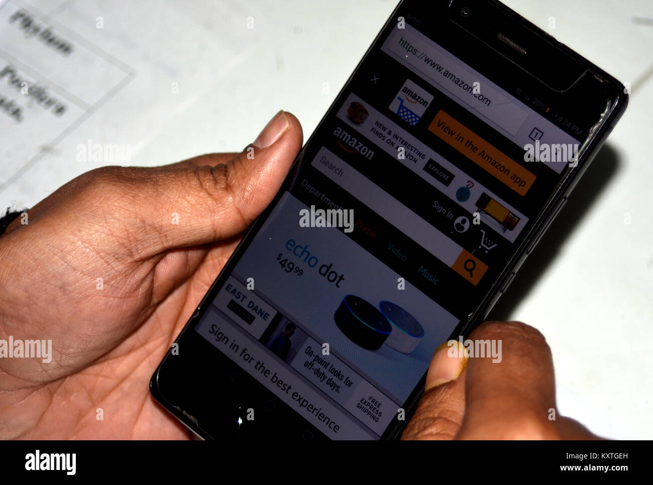 Online Shopping at Amazon Stock Photo - Alamy