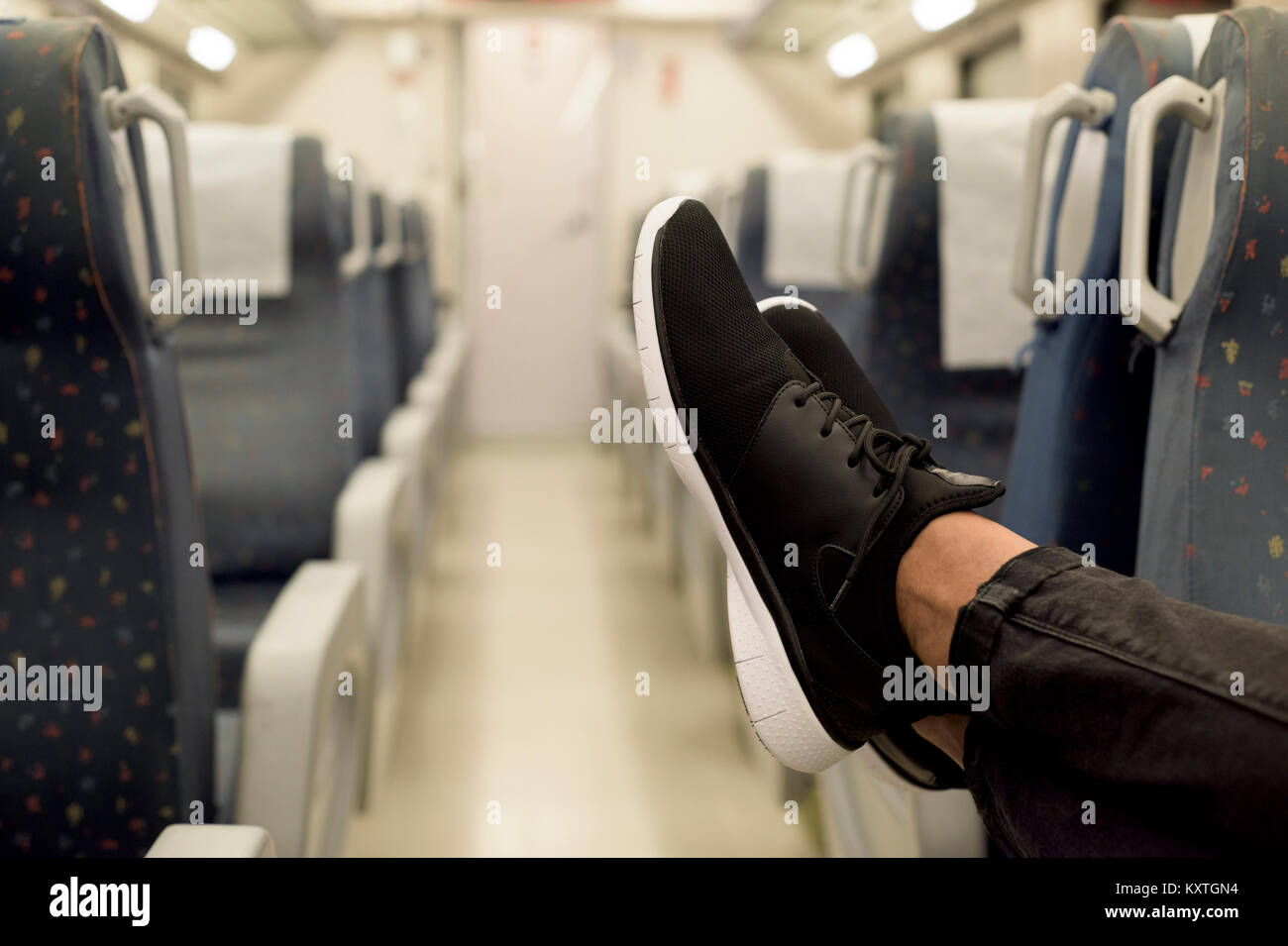 Subway legs hi-res stock photography and images - Alamy