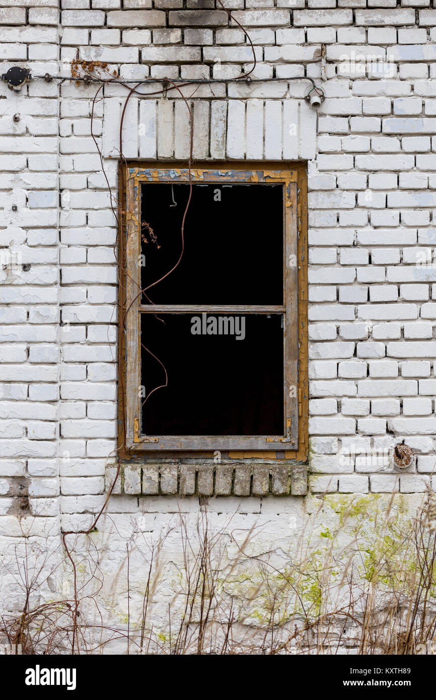 Old window in historic building Stock Photo - Alamy