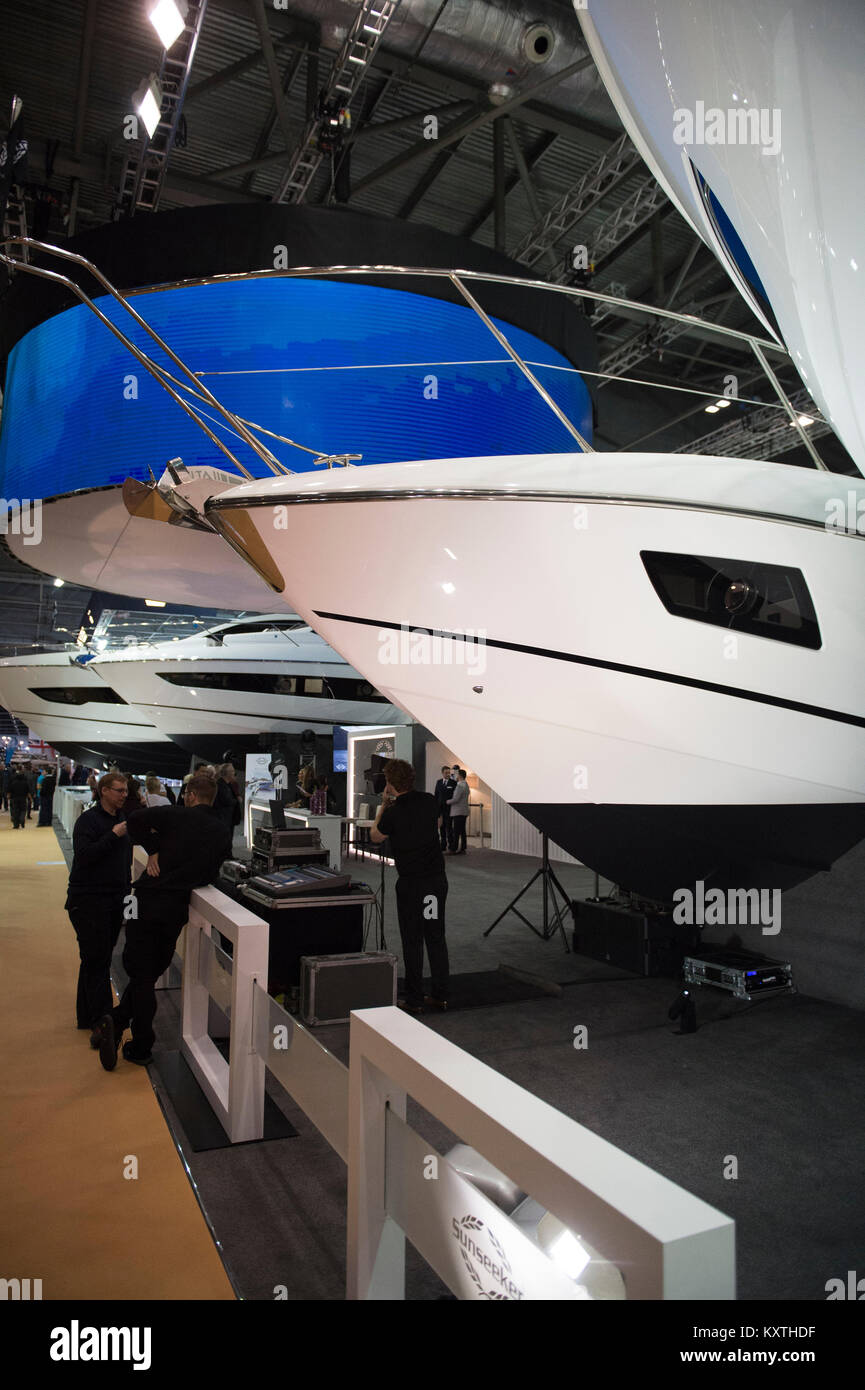 Excel boat show hi-res stock photography and images - Alamy