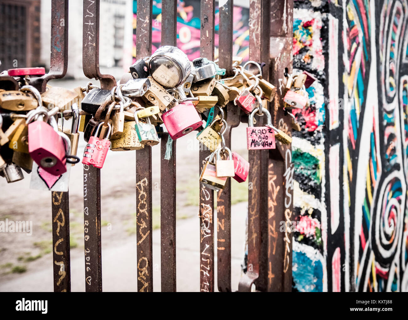 Security gate locks hi-res stock photography and images - Alamy