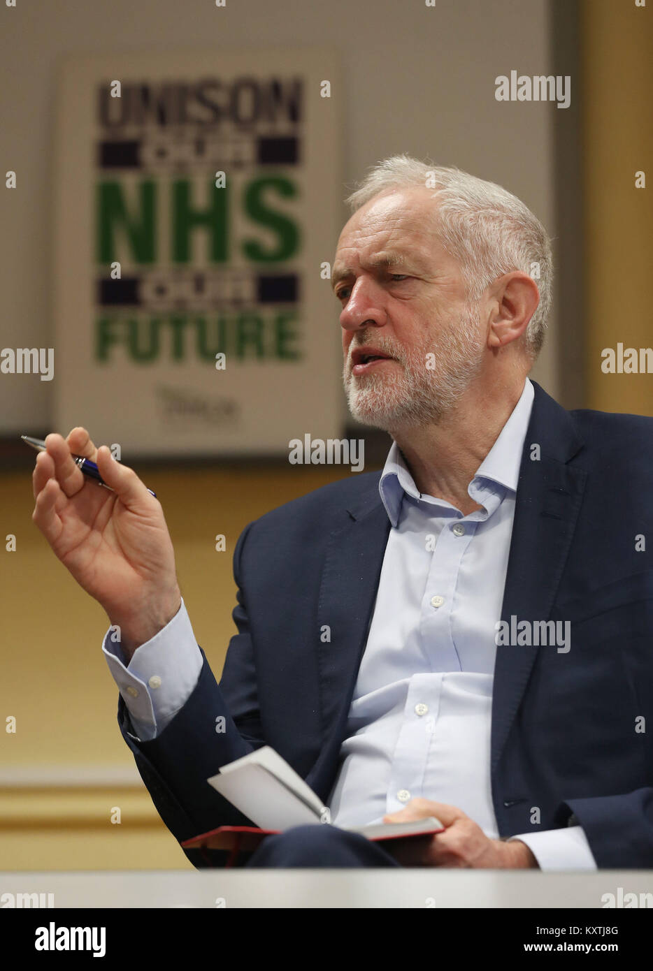 Nhs staff meeting hi-res stock photography and images - Alamy