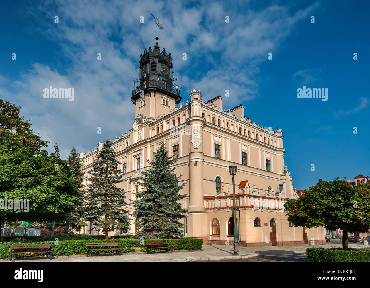 Red ruthenia hi-res stock photography and images - Alamy